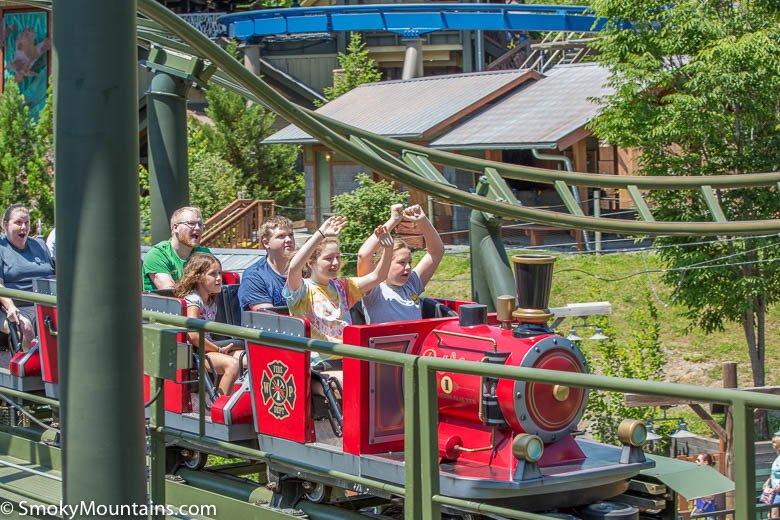 Dollywood in a Day: 10 Things You Can't Miss at Dollywood