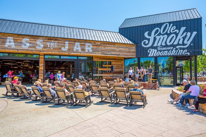 The Ultimate Guide to Shopping at the Island in Pigeon Forge