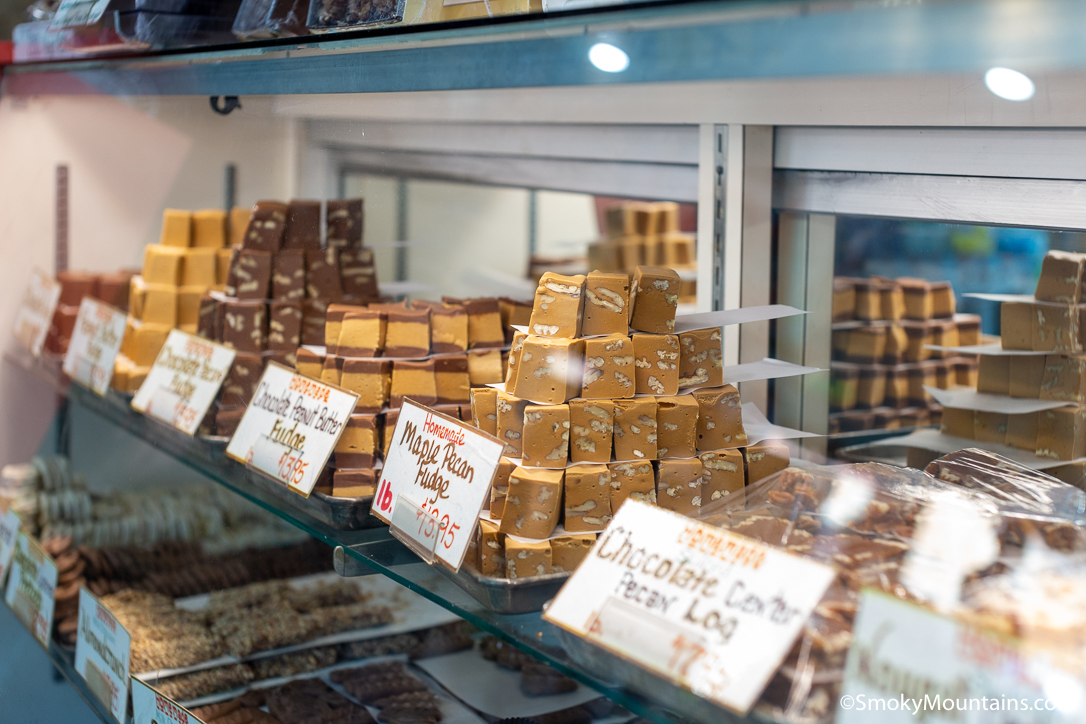 Top 10 Places to Get the Best Souvenirs in Gatlinburg, TN