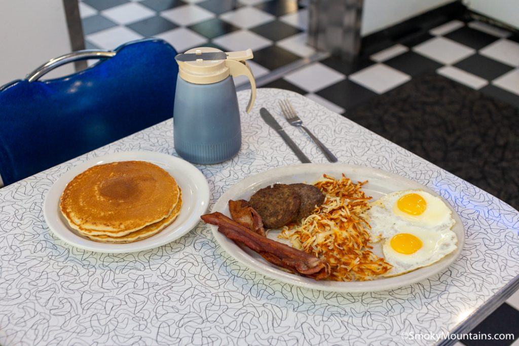 10 Best Breakfasts in Pigeon Forge That You Must Try