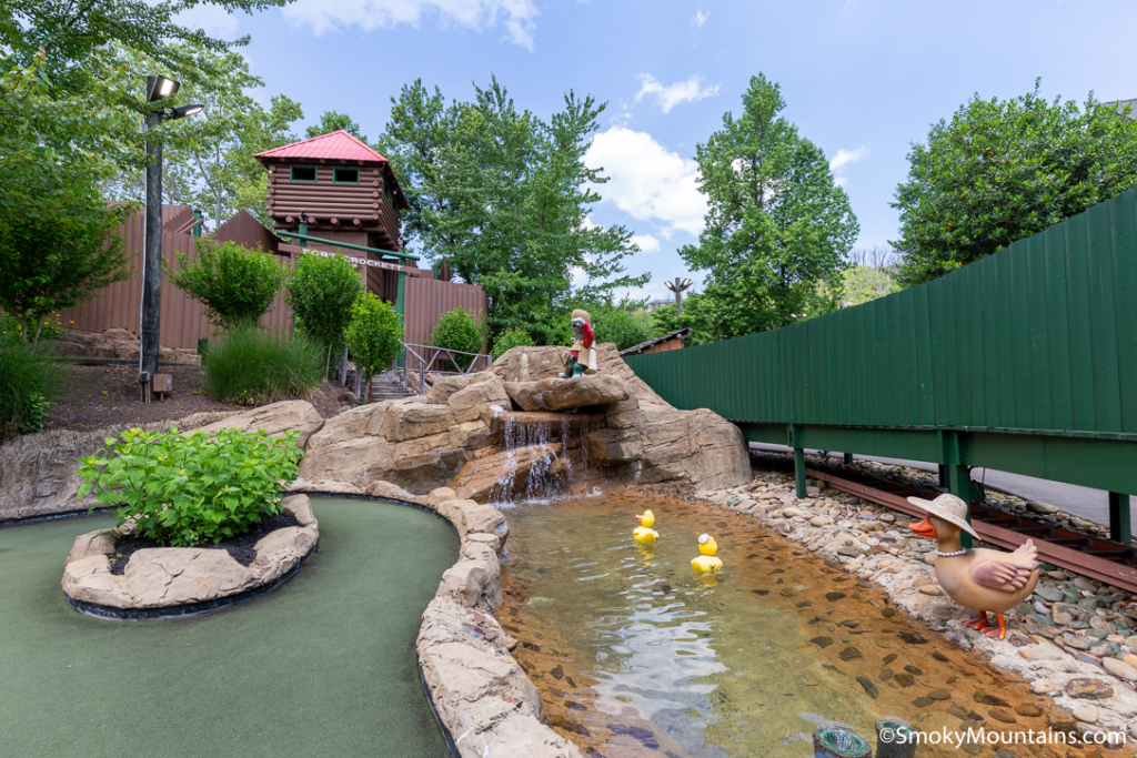 4 Excellent Places to Play Mini-Golf in Gatlinburg, TN