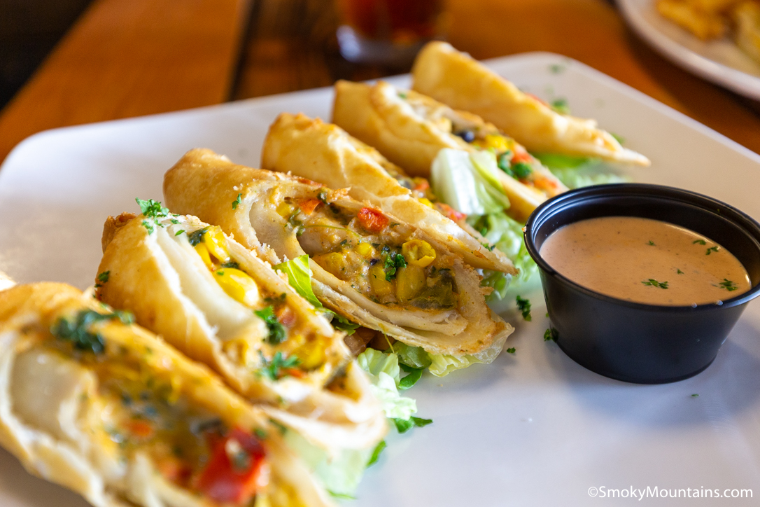 Your Guide to the Best Outdoor Dining in Sevierville, TN