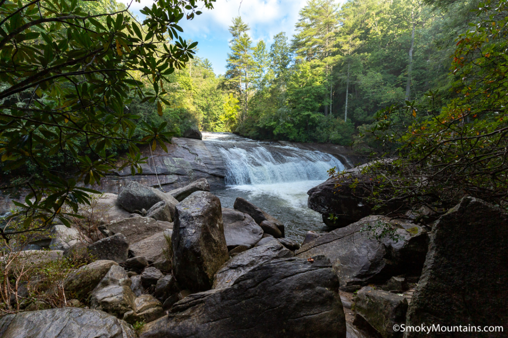 Guide To 10 Majestic Waterfall Hikes Near Asheville