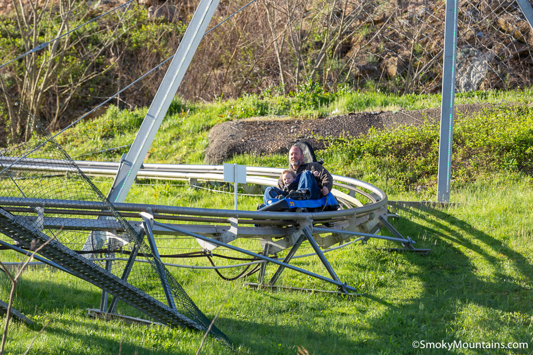 The 8 Most Iconic Spots and Landmarks in Pigeon Forge, TN